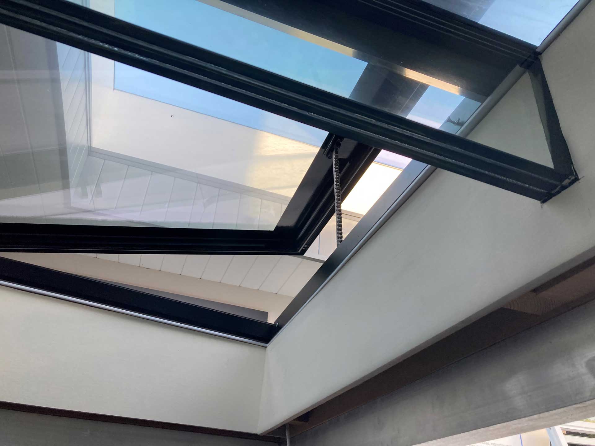 Aspekt Open – Electrically Openable Flat and Pitched Rooflights