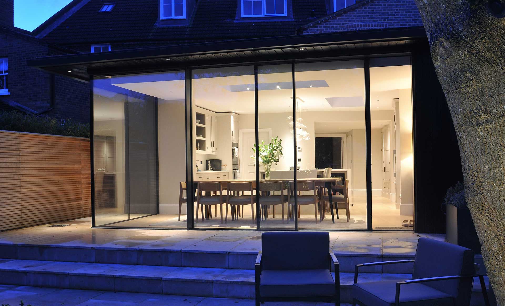 Glazed Wall & Glass to Glass Corner Windows Solutions from Renka